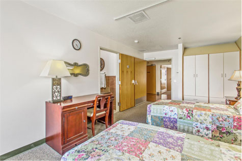 Hemet Valley Recovery Center | Tour